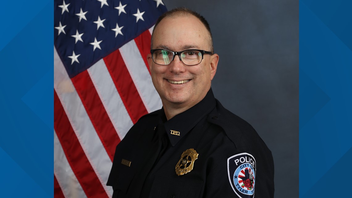 Tyler Police honors sergeant retiring after 11 years | cbs19.tv
