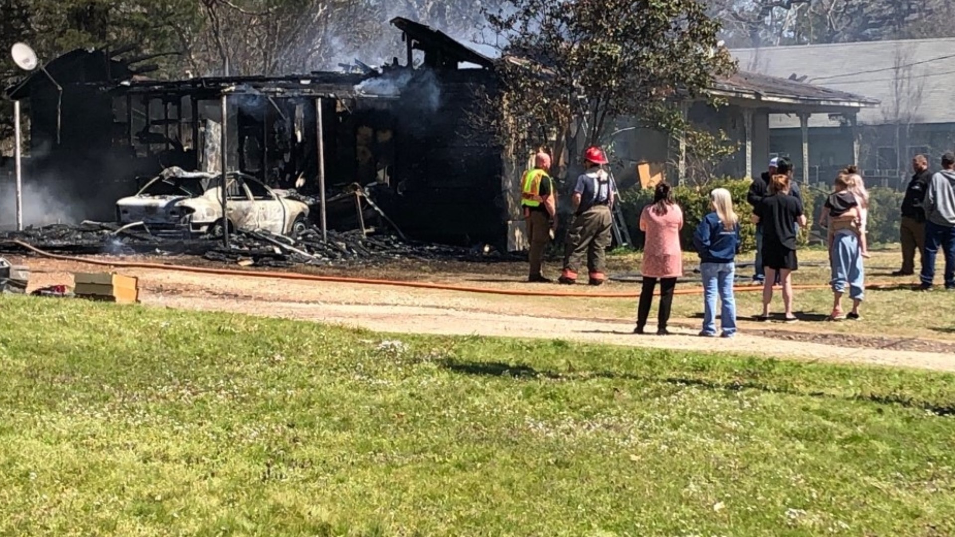 Officials responding to house fire in Grand Saline | cbs19.tv
