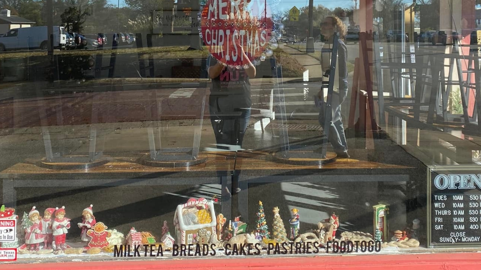 Downtown Tyler holiday window contest | cbs19.tv