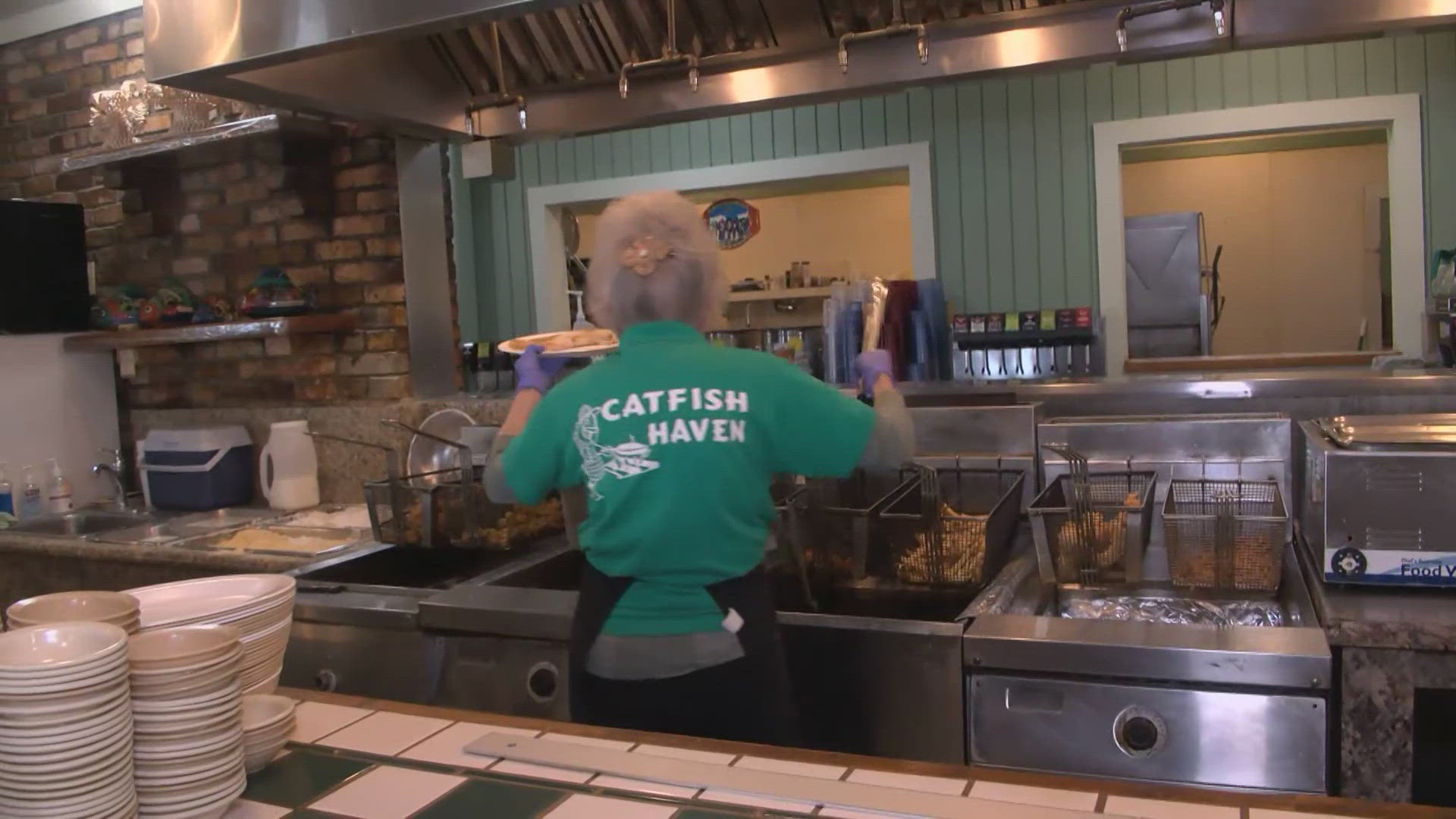 84-year-old still cooking up family recipes at Texas catfish restaurant ...