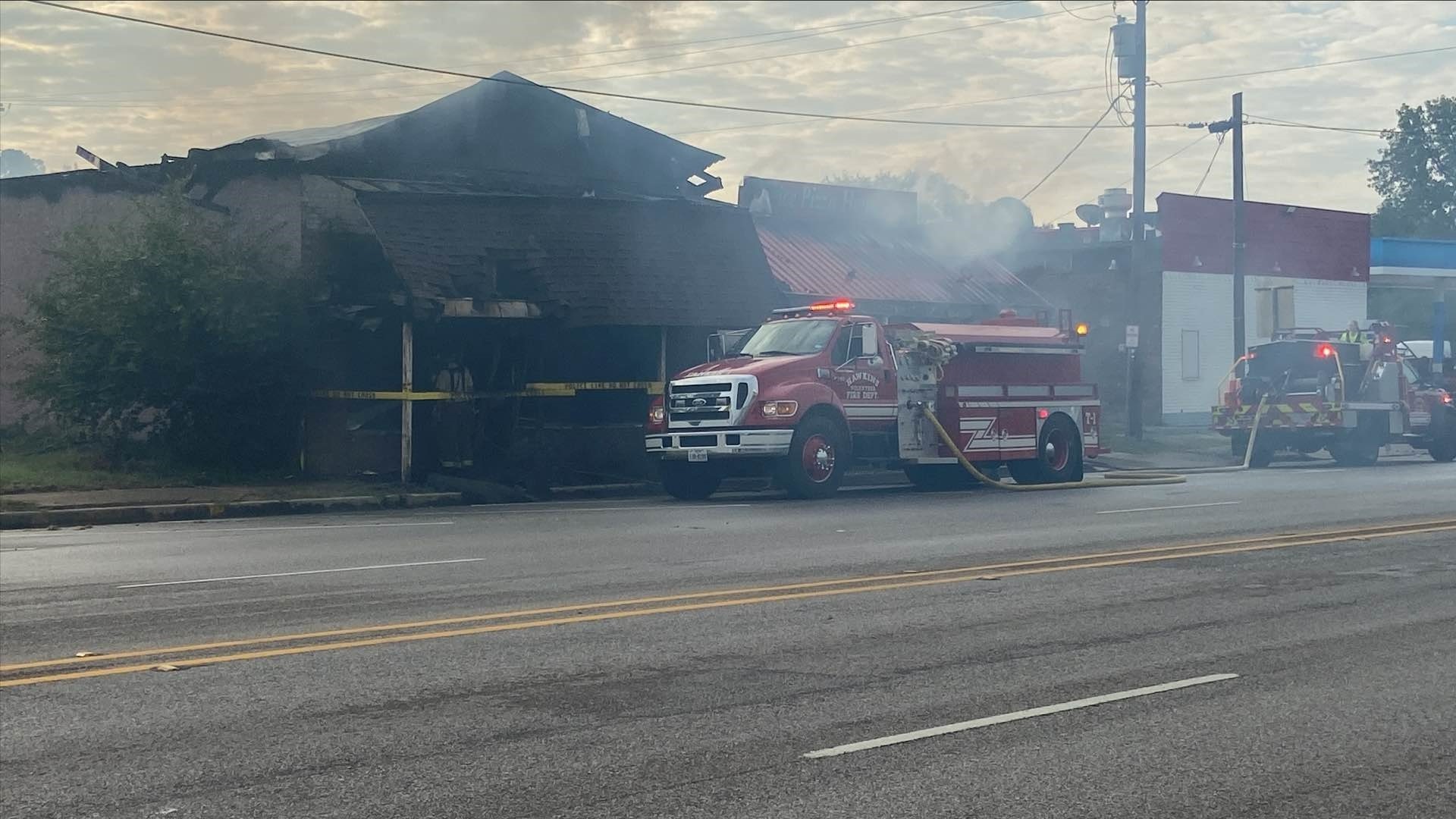 Popular pizza restaurant burns down in Hawkins | cbs19.tv