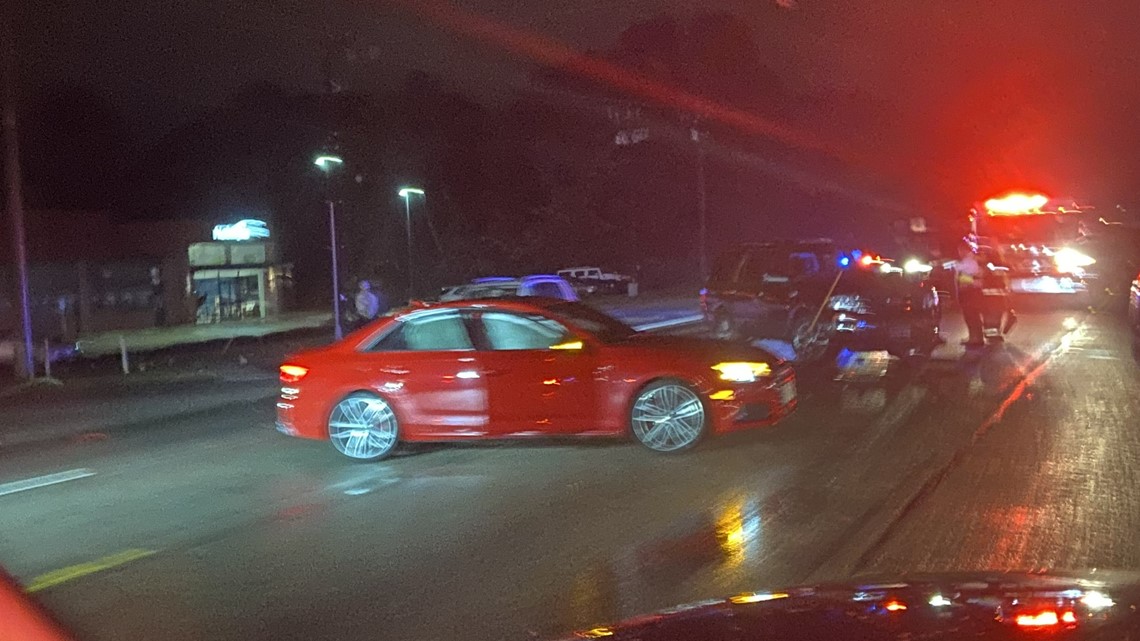 Pedestrian struck after two-vehicle crash in Tyler | cbs19.tv