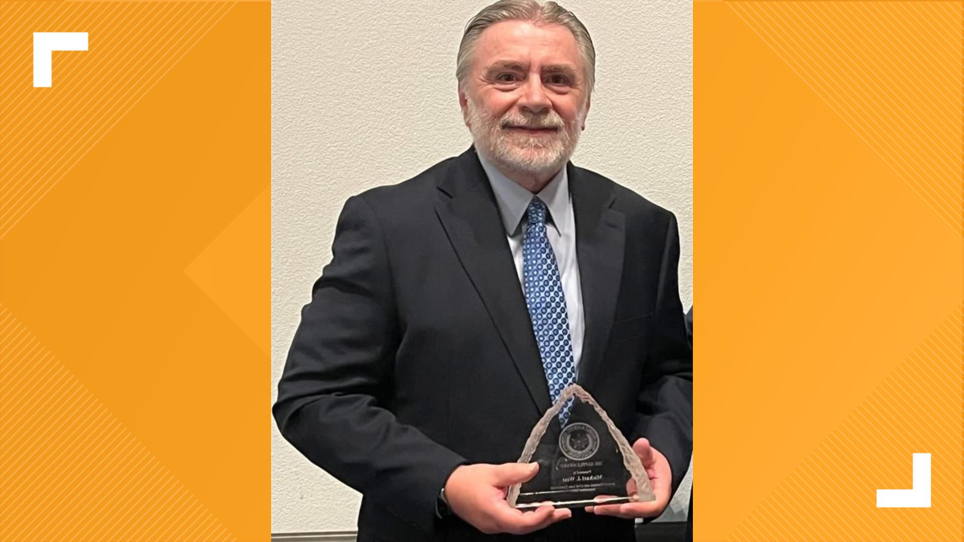 Smith County prosecutor Mike West retires after 21 years of service ...