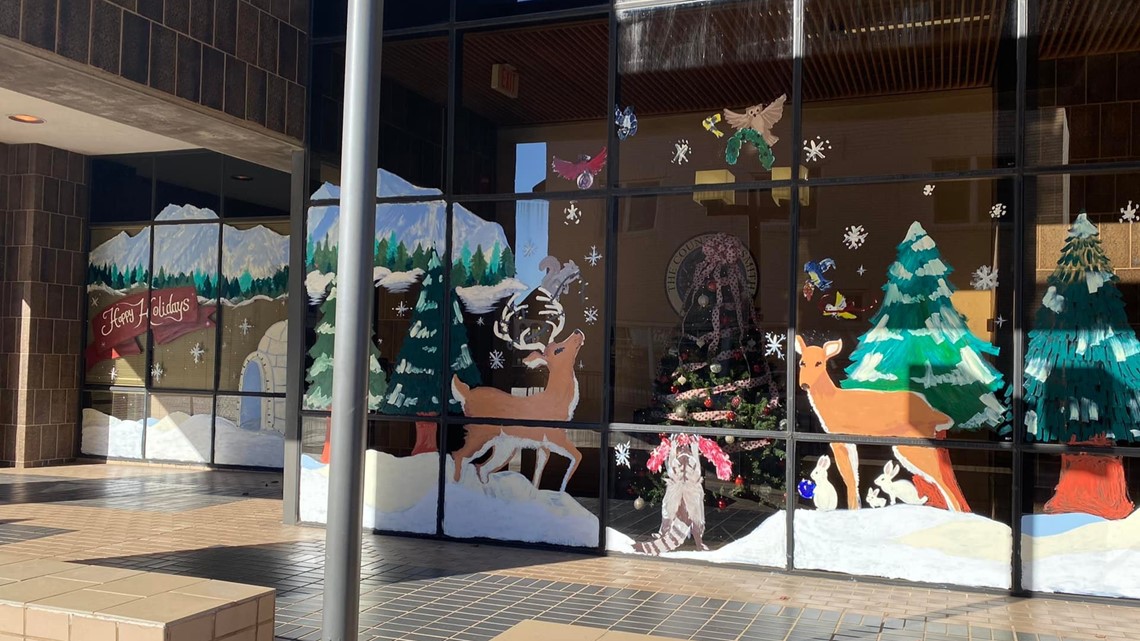 Downtown Tyler holiday window contest | cbs19.tv