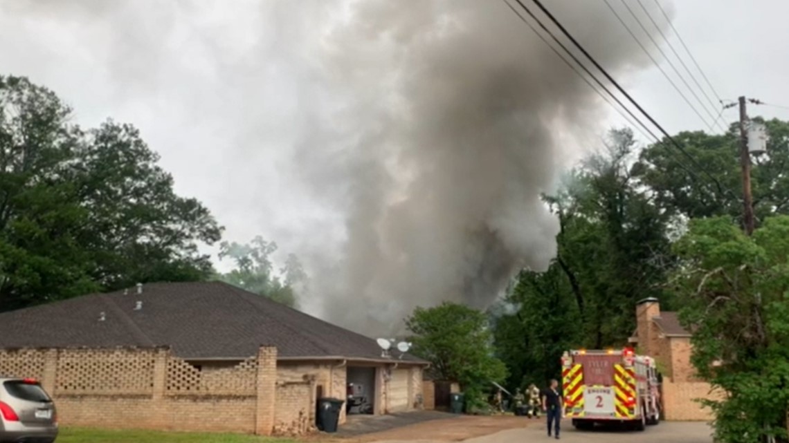 Crews responding to large house fire in Tyler | cbs19.tv