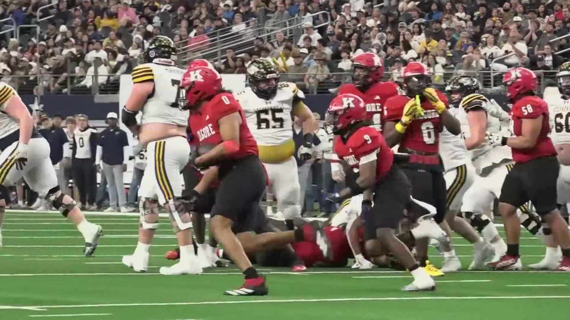 No. 9 Michigan State beats Oakland 79-70 as Tom Izzo and Greg Kampe don ...