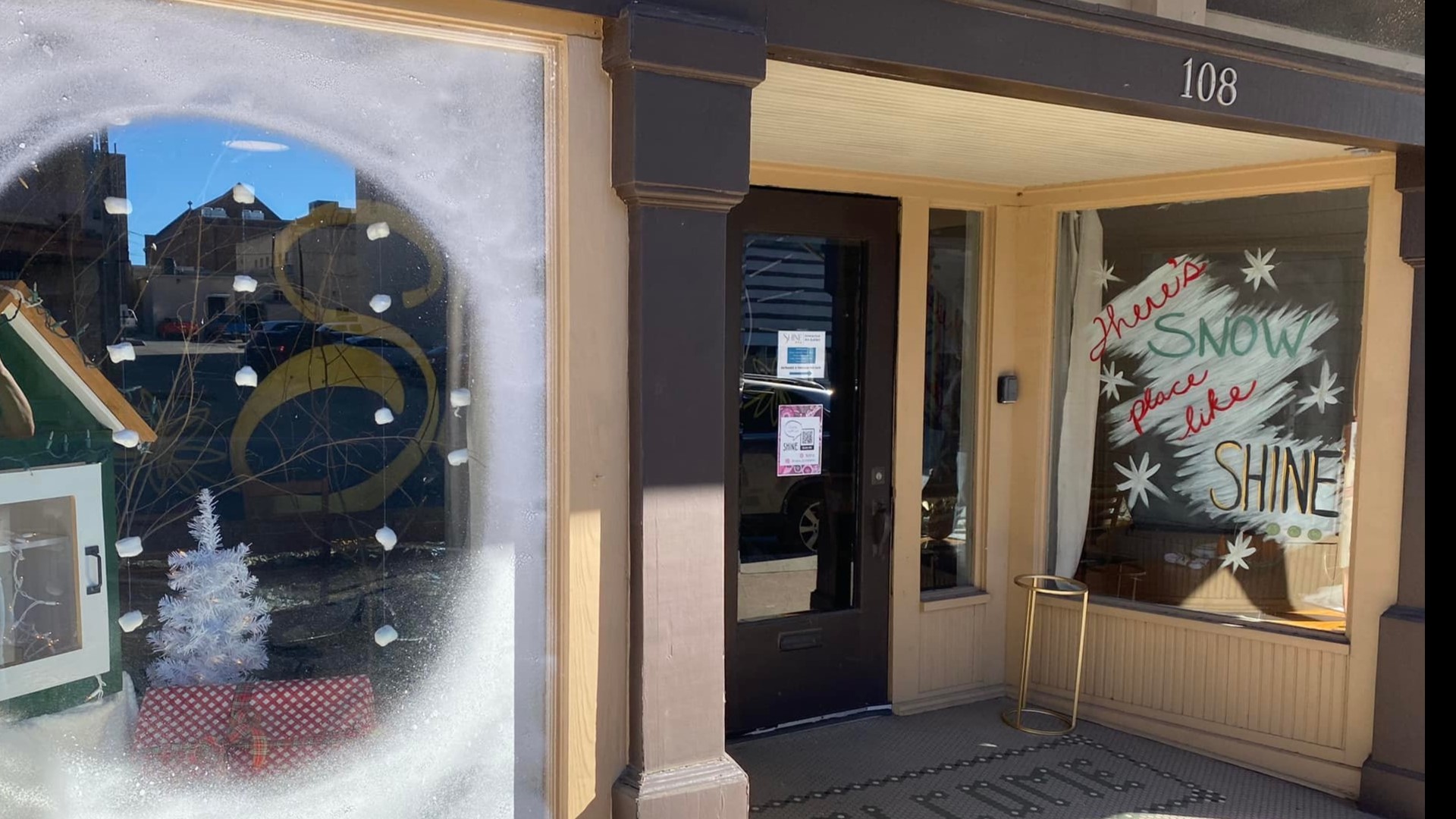 Downtown Tyler holiday window contest | cbs19.tv