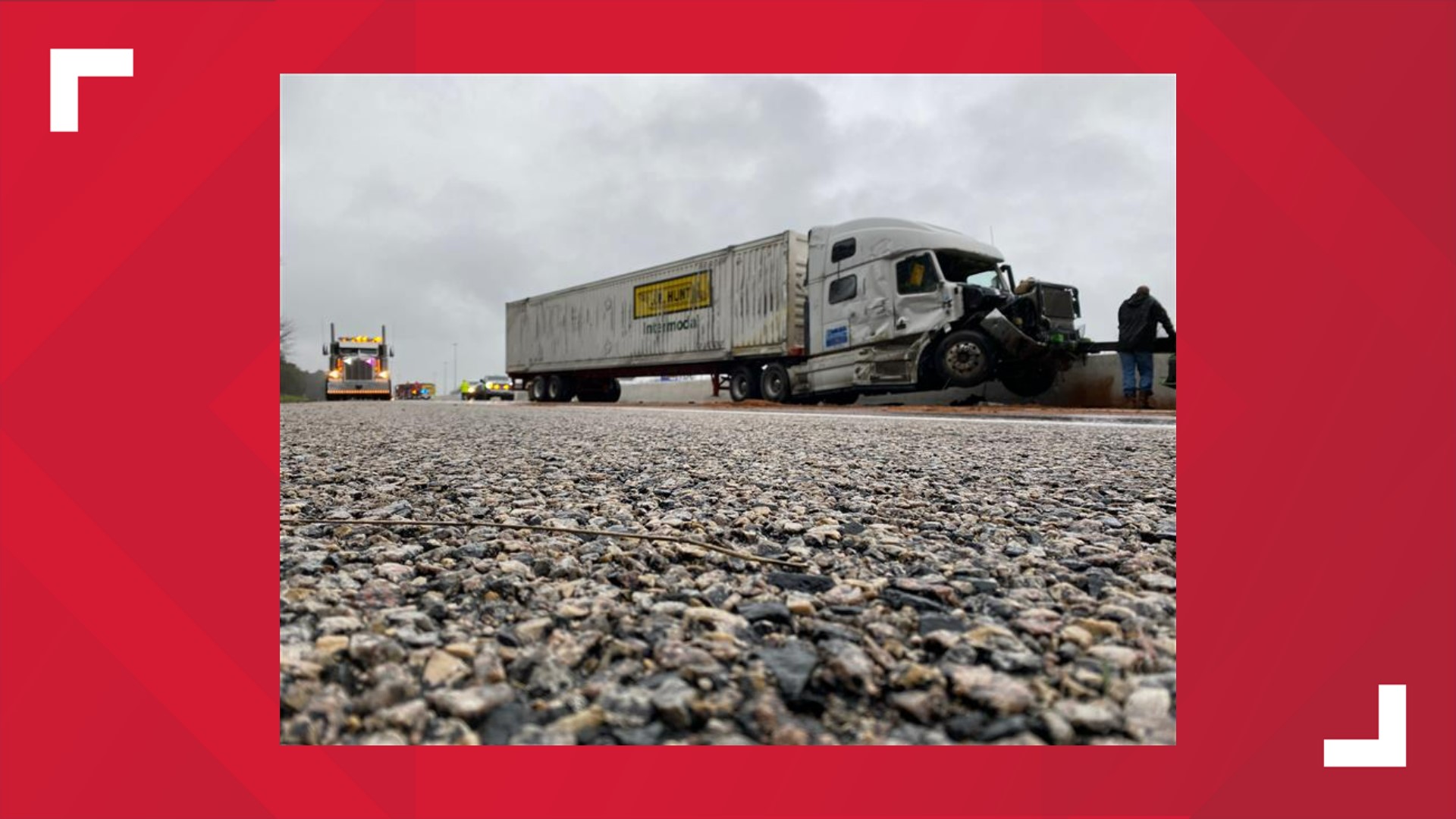 TRAFFIC ALERT: 18-wheeler rollover on I-20 eastbound near Lindale ...