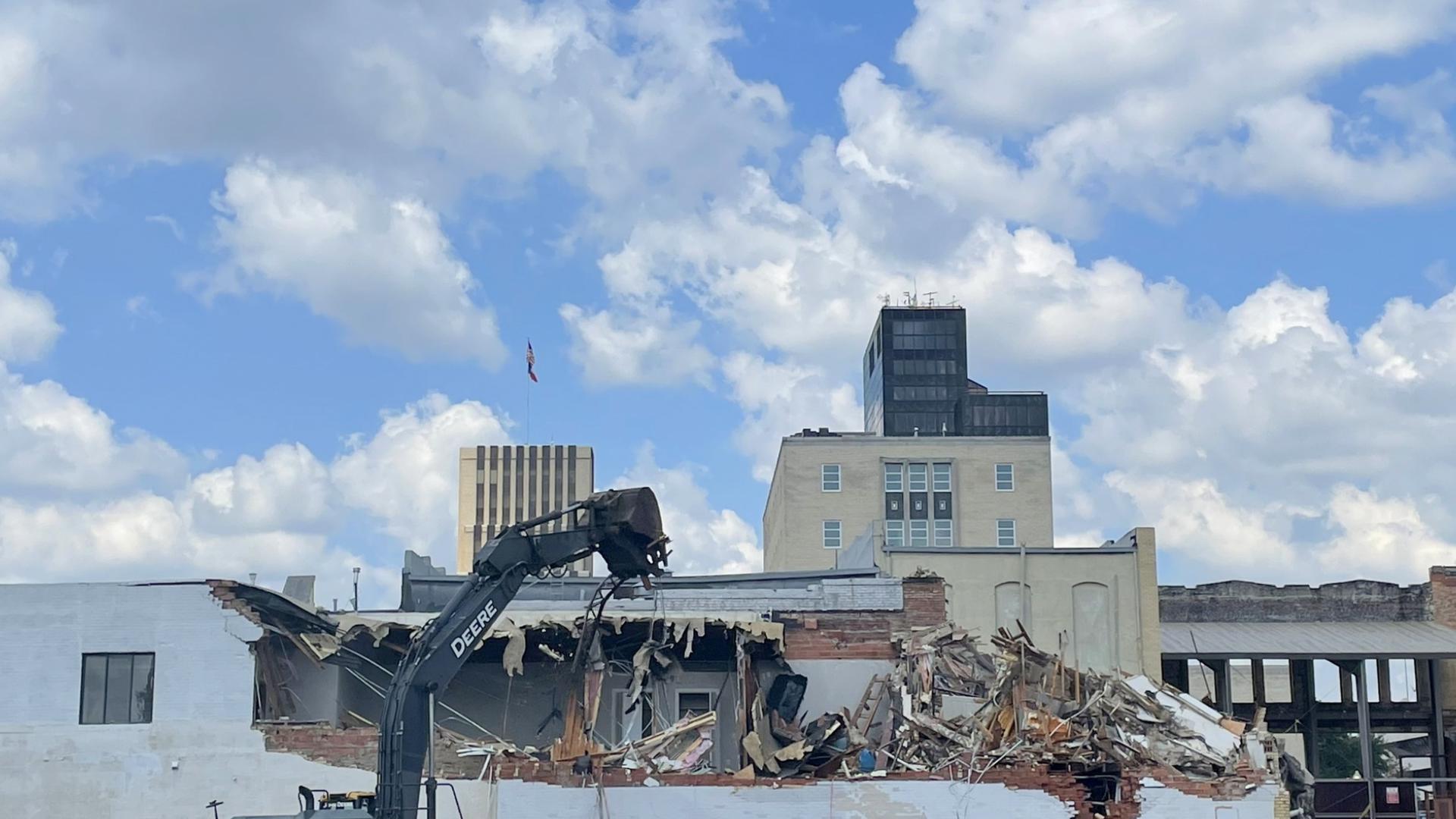 Demolition begins at the site of the new Smith County Courthouse | cbs19.tv