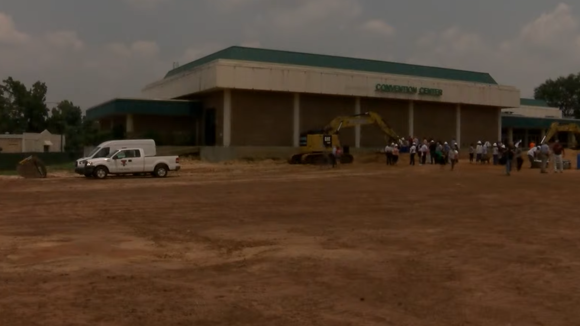 Demolition begins on Tyler's historic Harvey Hall | cbs19.tv