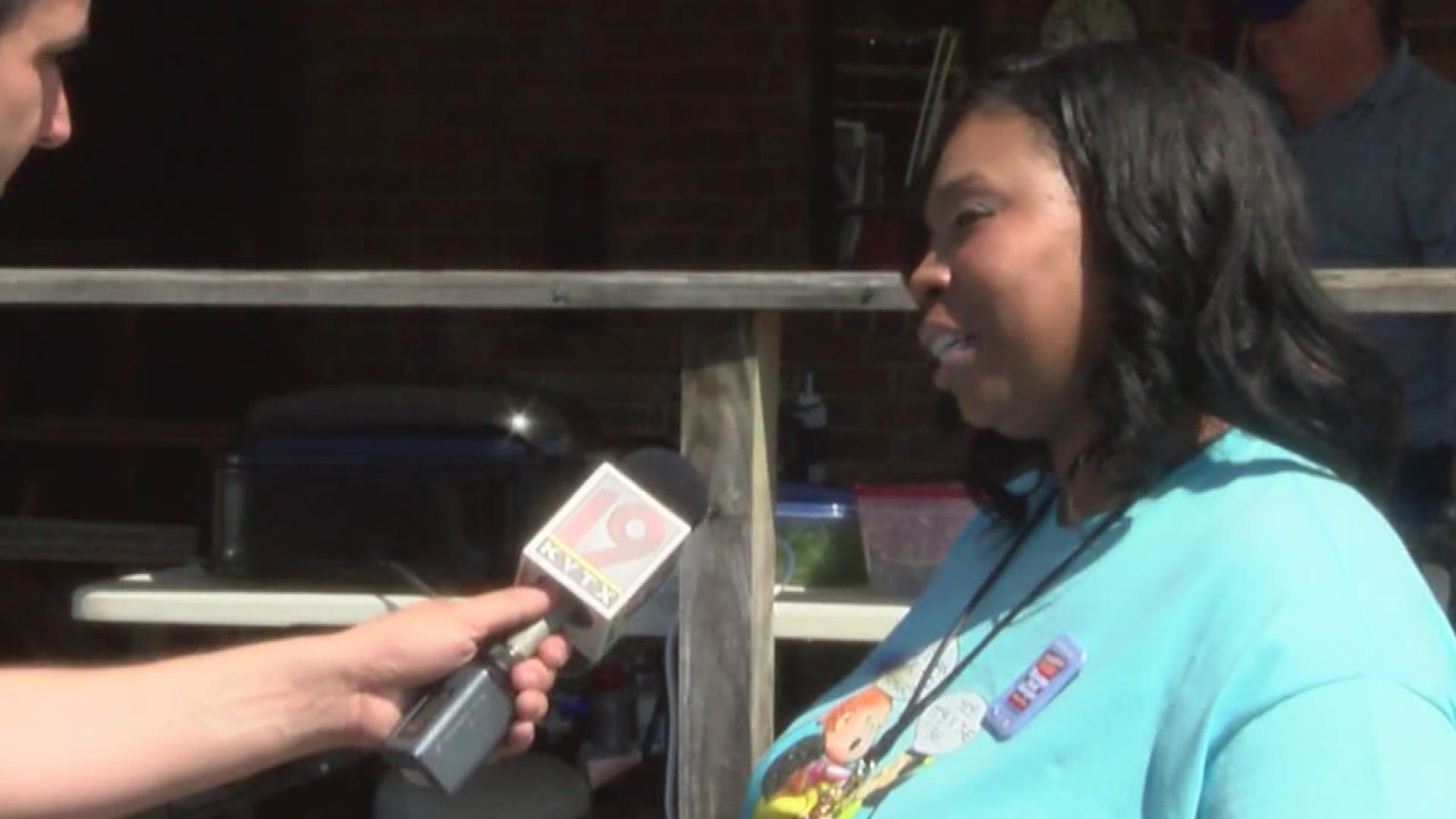 Mail carriers announce Stamp Out Hunger® Food Drive | cbs19.tv