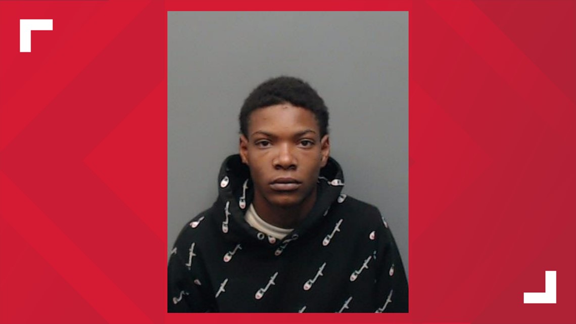 Tyler police responding to shooting at apartment complex | cbs19.tv