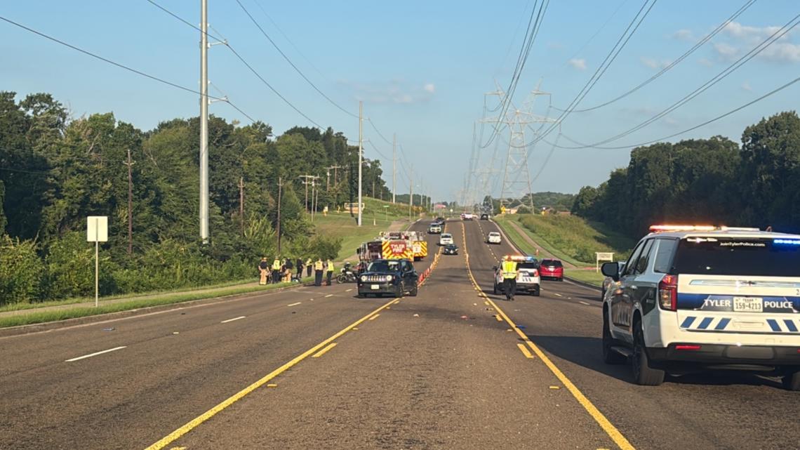 Part of Grande Blvd. blocked in Tyler after motorcycle crash | cbs19.tv