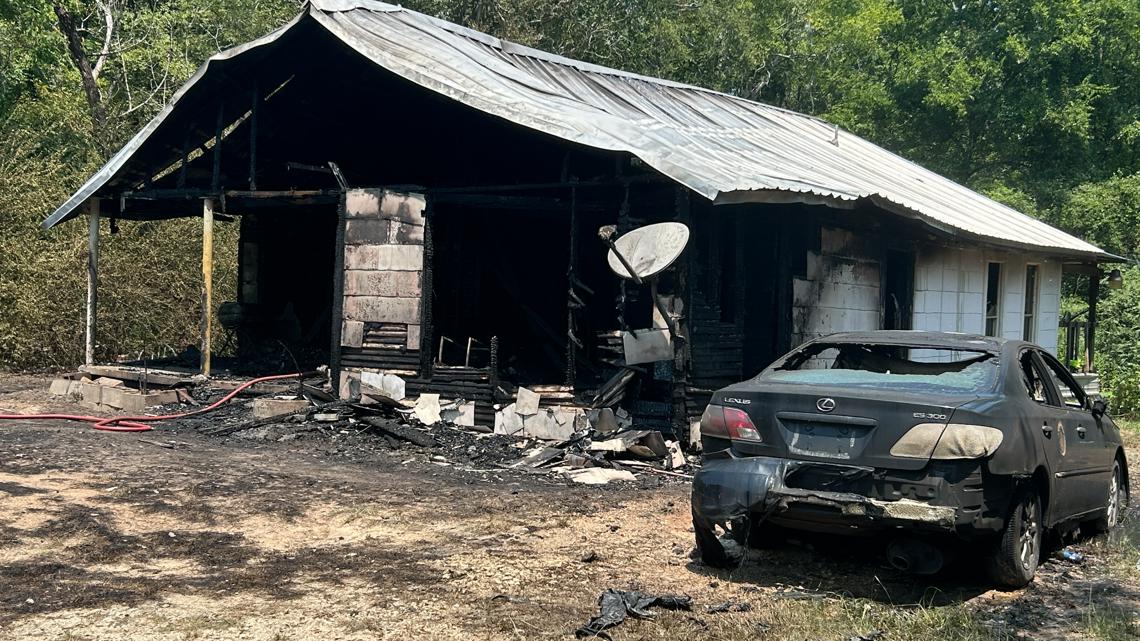 Teen treated for smoke inhalation after East Texas house fire | cbs19.tv