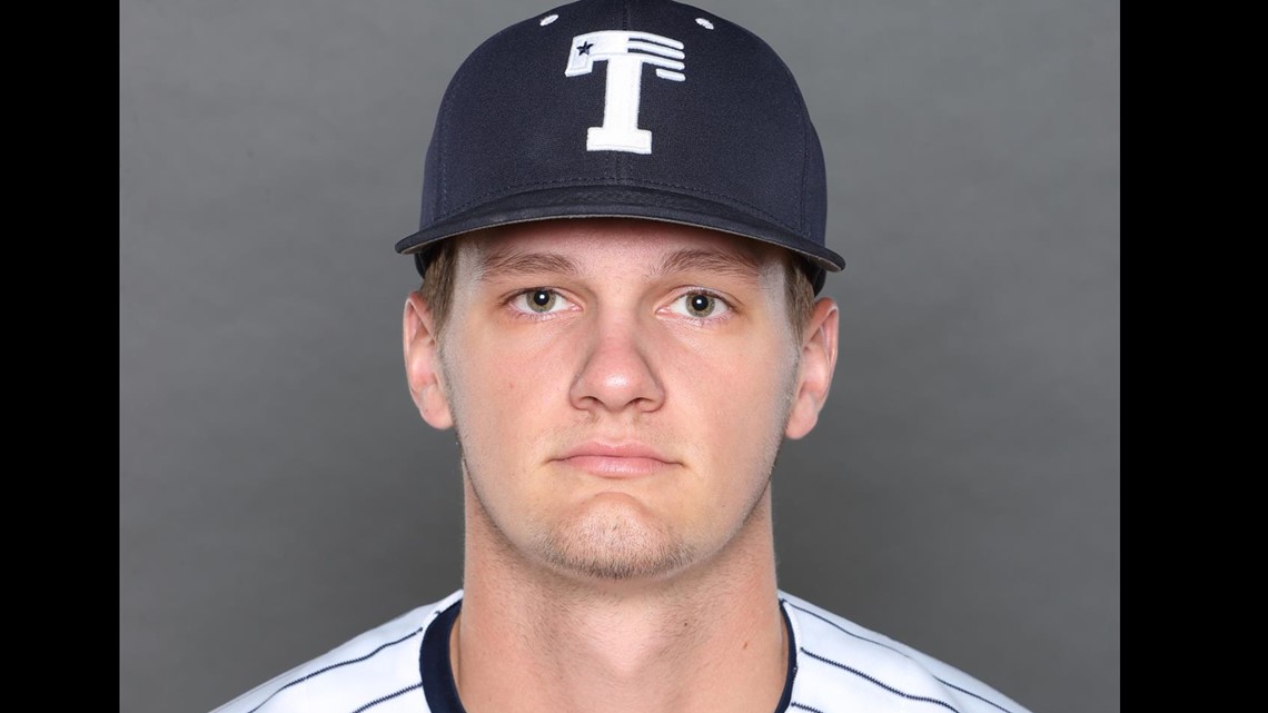 IT ONLY AIRED ONCE: Budweiser's iconic Clydesdales pay tribute to 9/11 ...