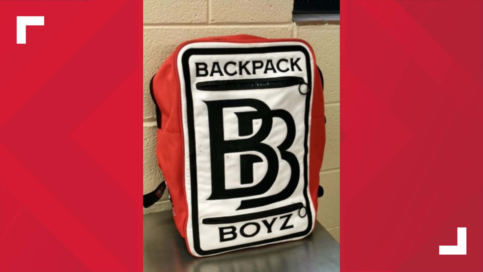 Police find backpack full of drugs outside of apartment in ETX | cbs19.tv