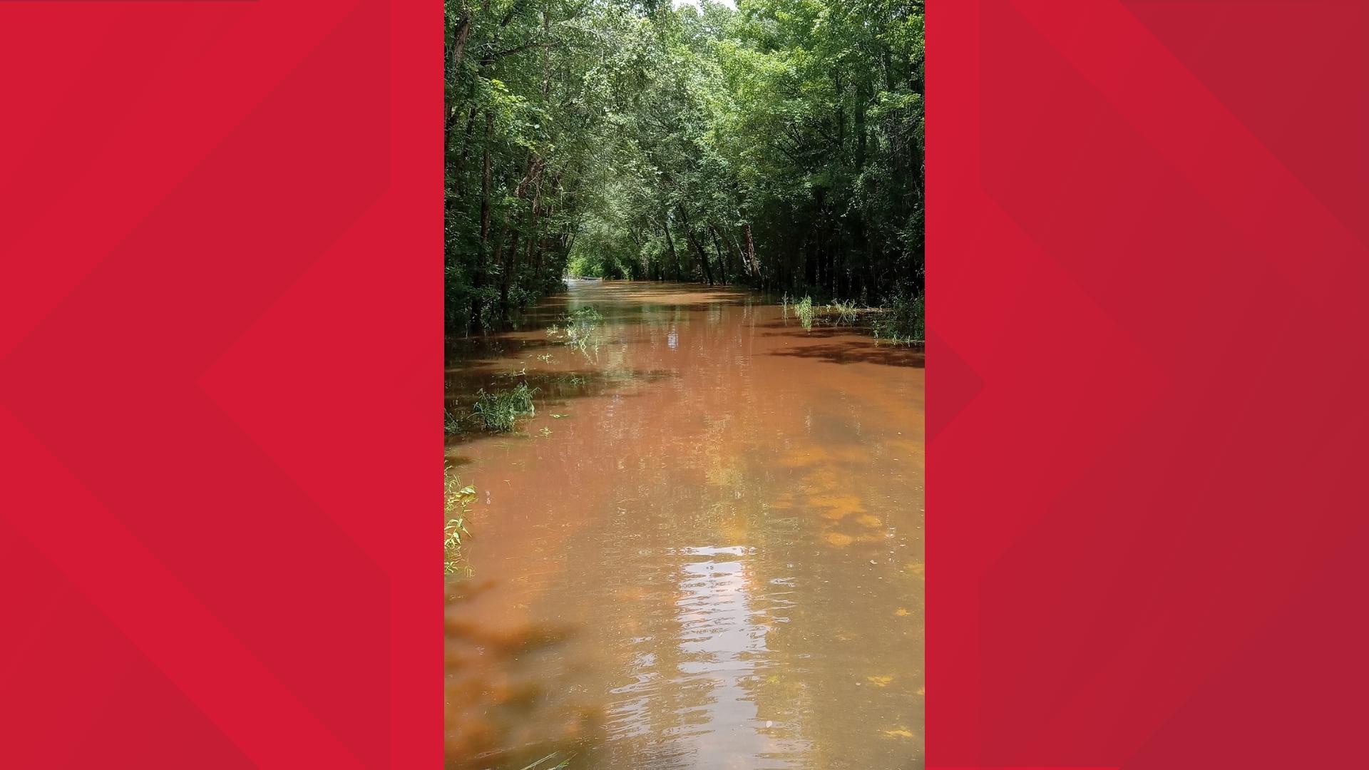 Smith County Road and Bridge Department working to reopen roads | cbs19.tv