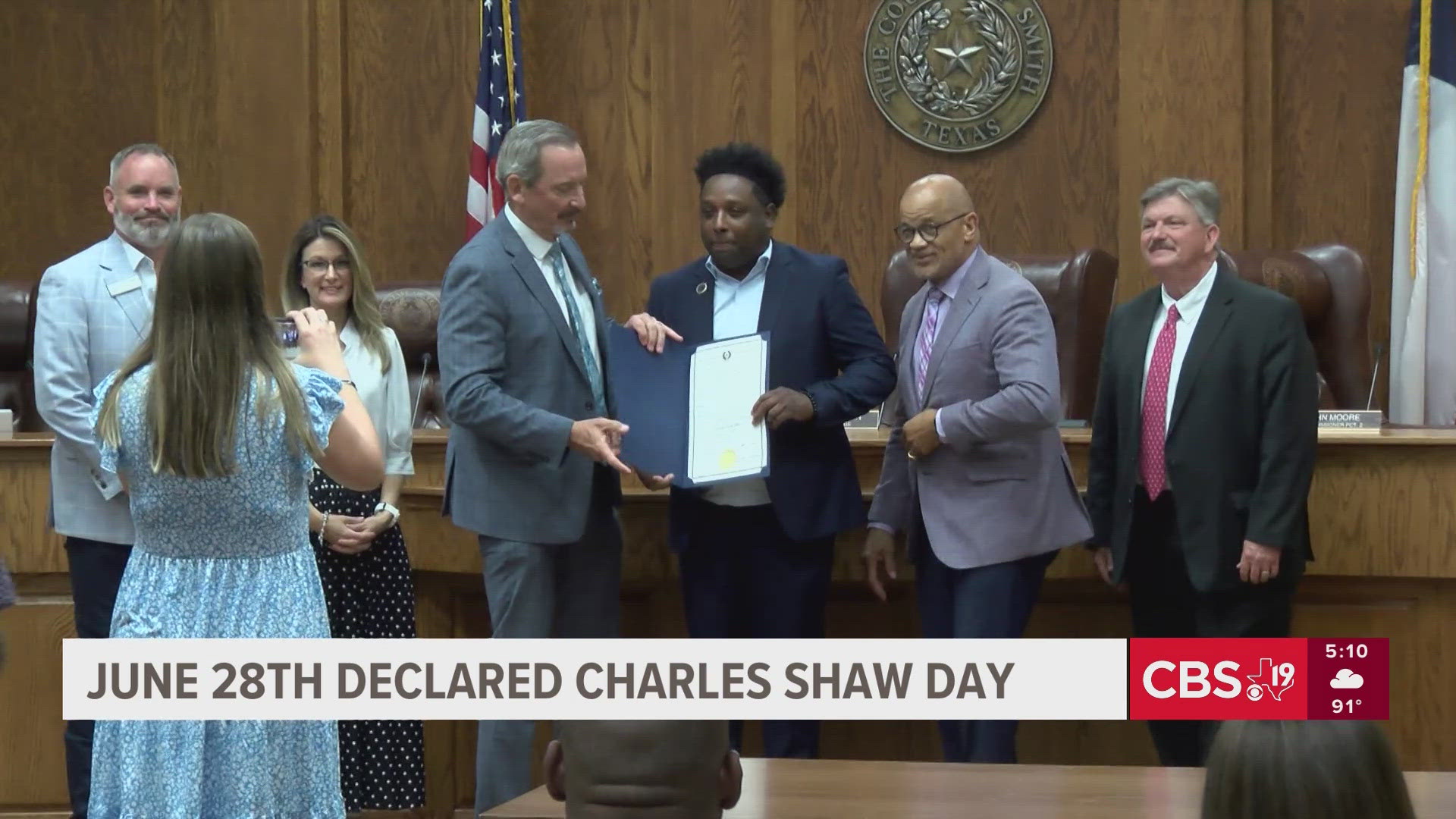 Smith County commissioners honor Texas College choir director | cbs19.tv