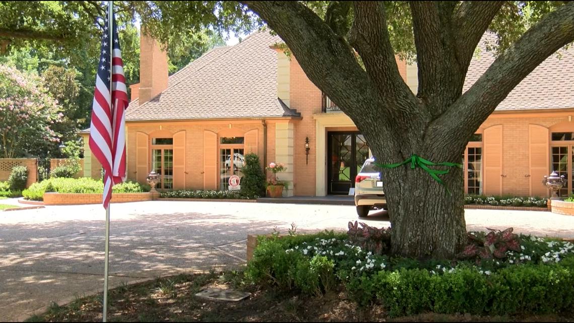 East Texans tie ribbons around trees to honor flood victims from Camp ...