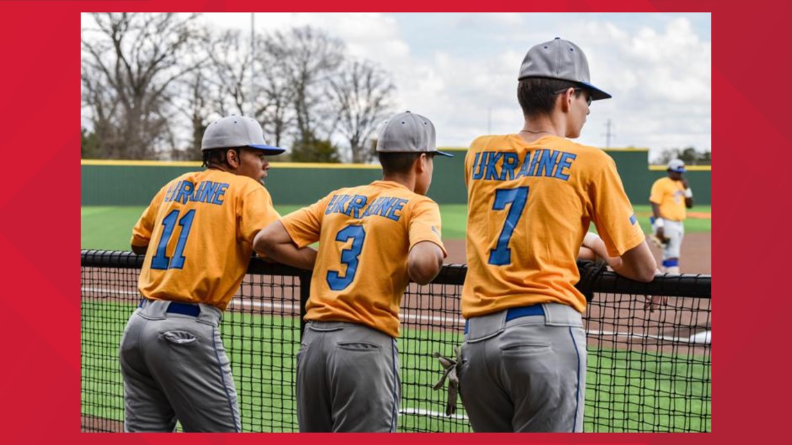 Jacksonville baseball team honor Ukraine during tournament | cbs19.tv