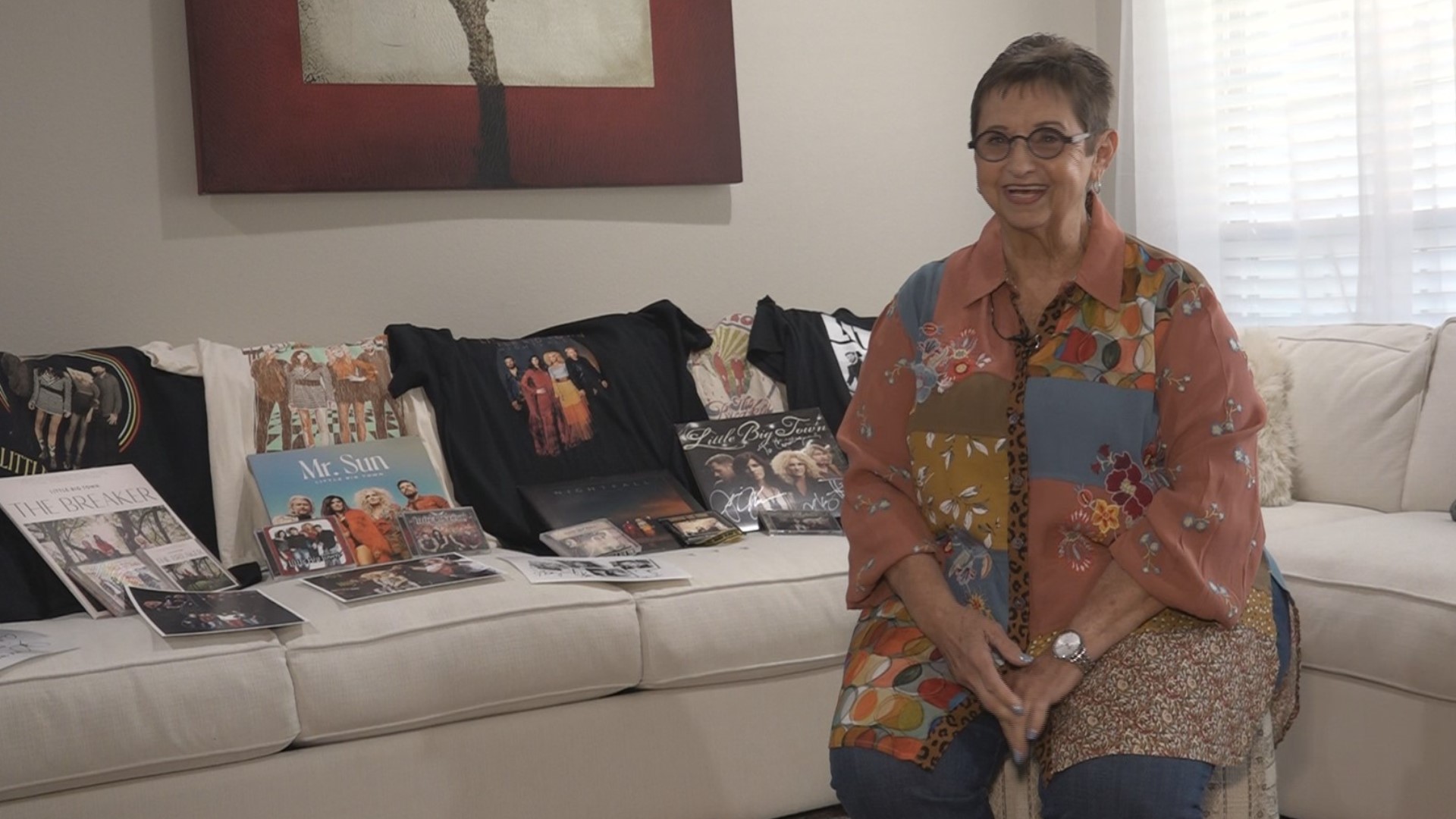 Tyler Woman Plays On Cbs Game Show Superfan Cbs19 Tv