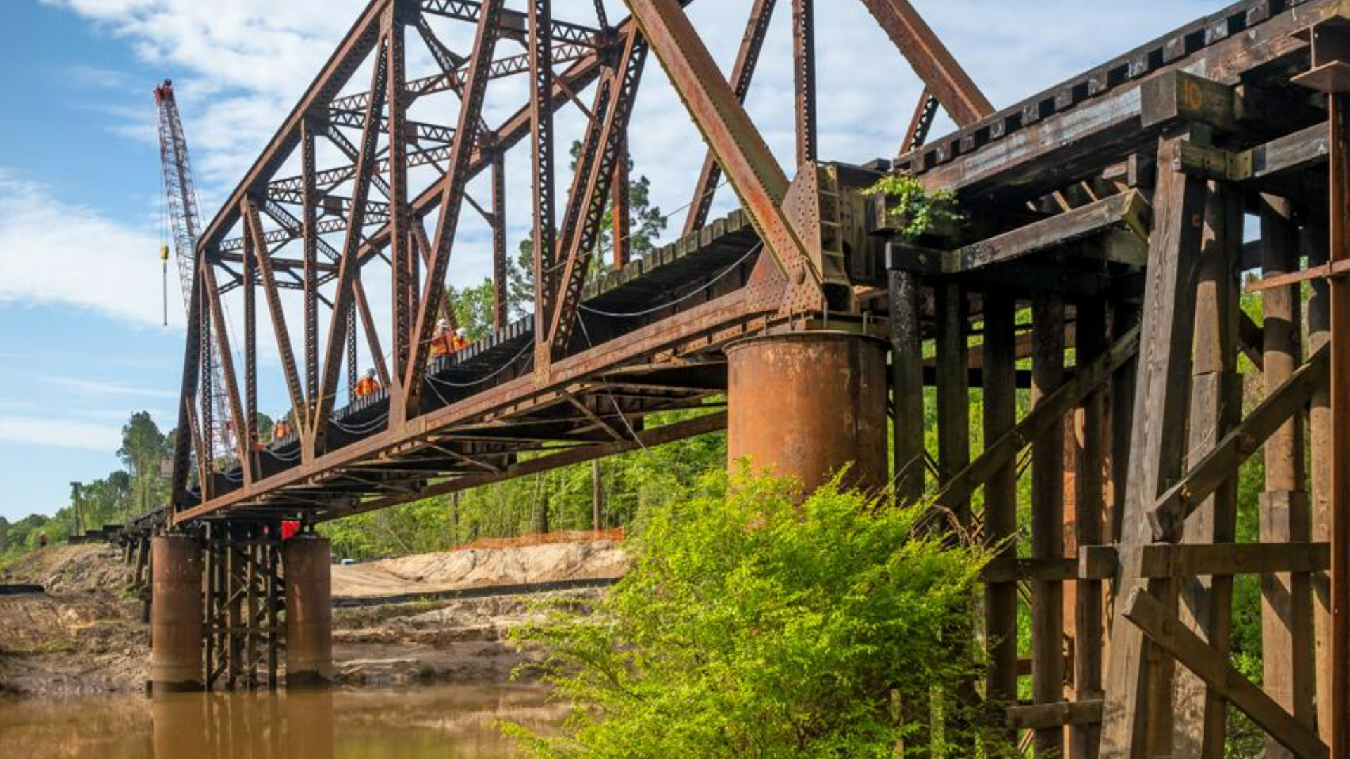 117 year old railroad bridge over Sabine River to be taken down | cbs19.tv
