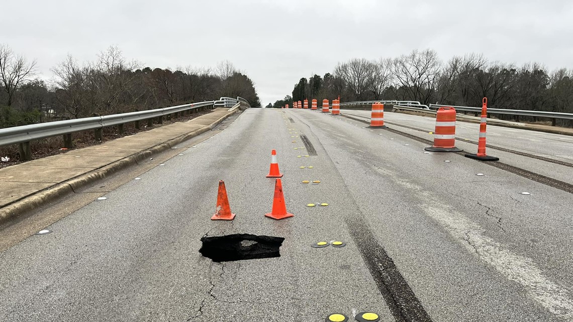 Sinkhole temporarily closes bridge at High Street in Longview | cbs19.tv