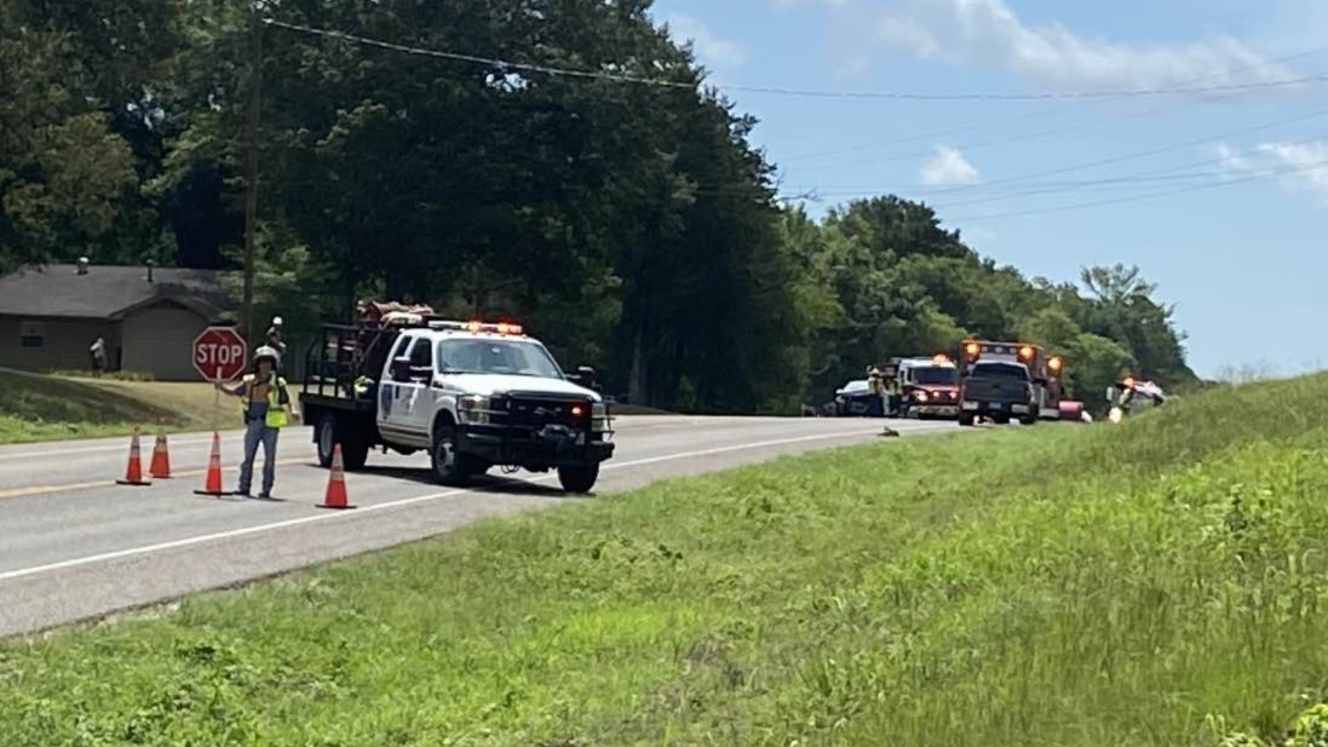 Major wreck shuts down State Highway 64 at Country Road 294 | cbs19.tv