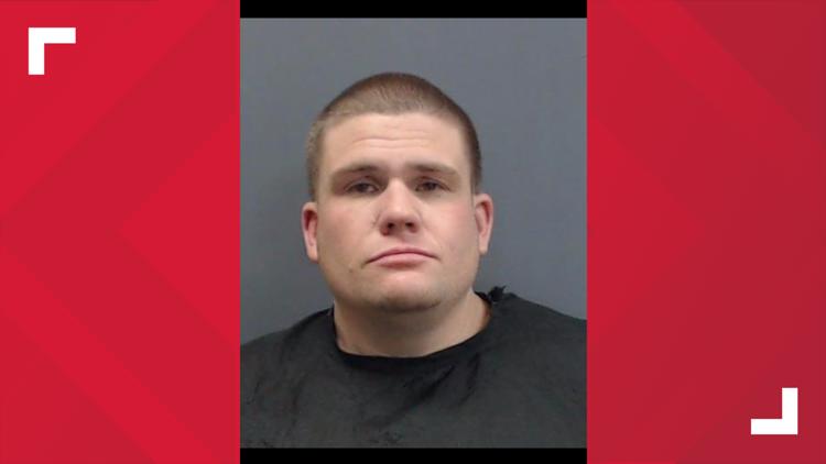 Longview man arrested after brandishing rifle at SWAT teams, family ...