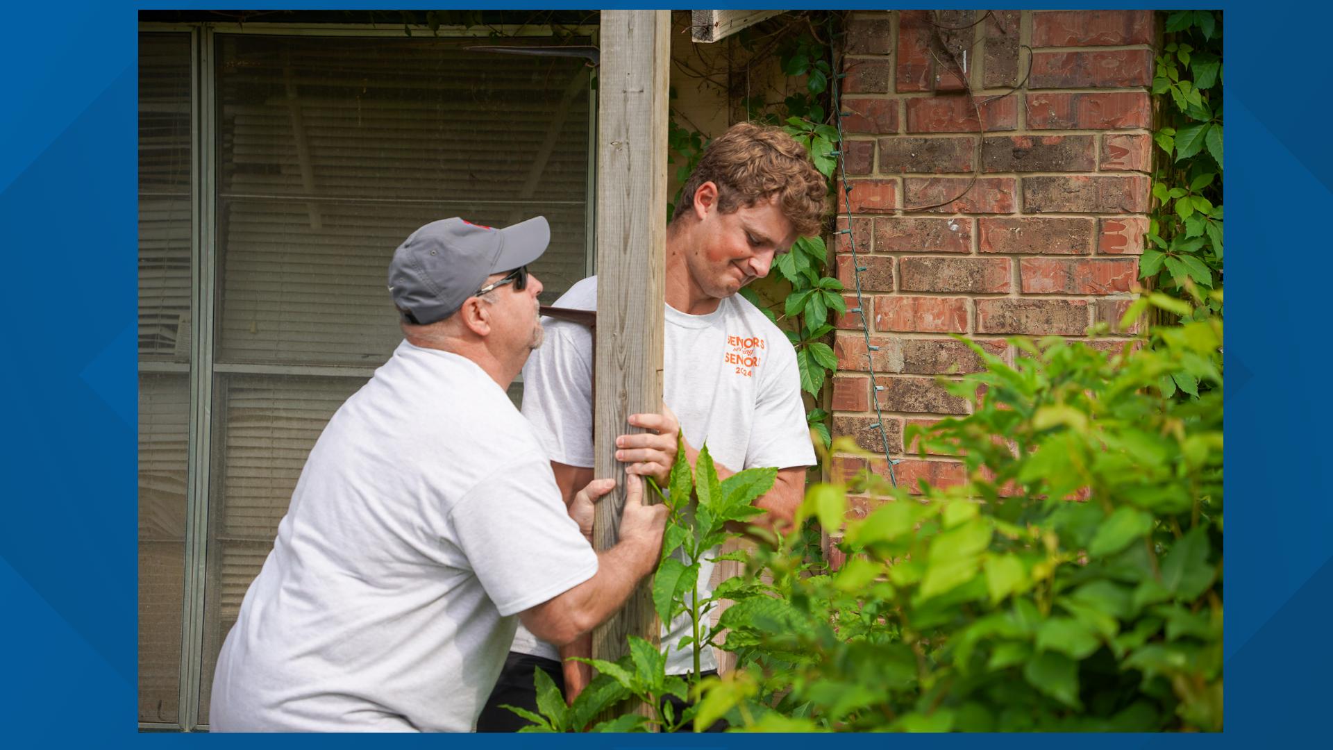Bullard HS seniors help out senior citizens with yard work | cbs19.tv