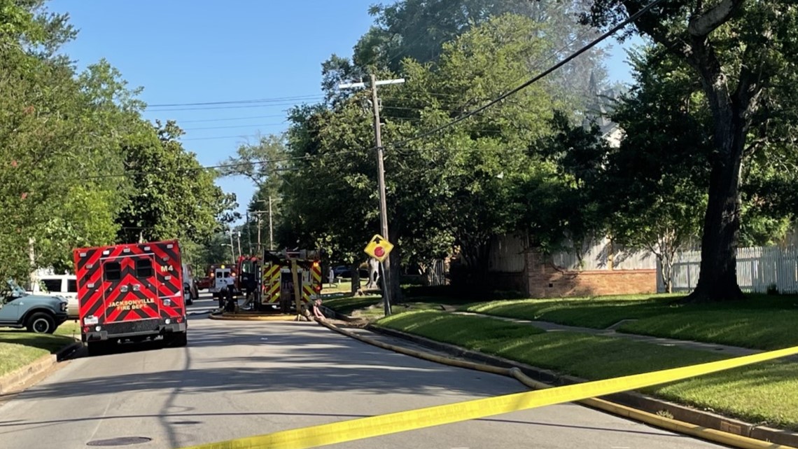 Crews battling major structure fires in Jacksonville | cbs19.tv