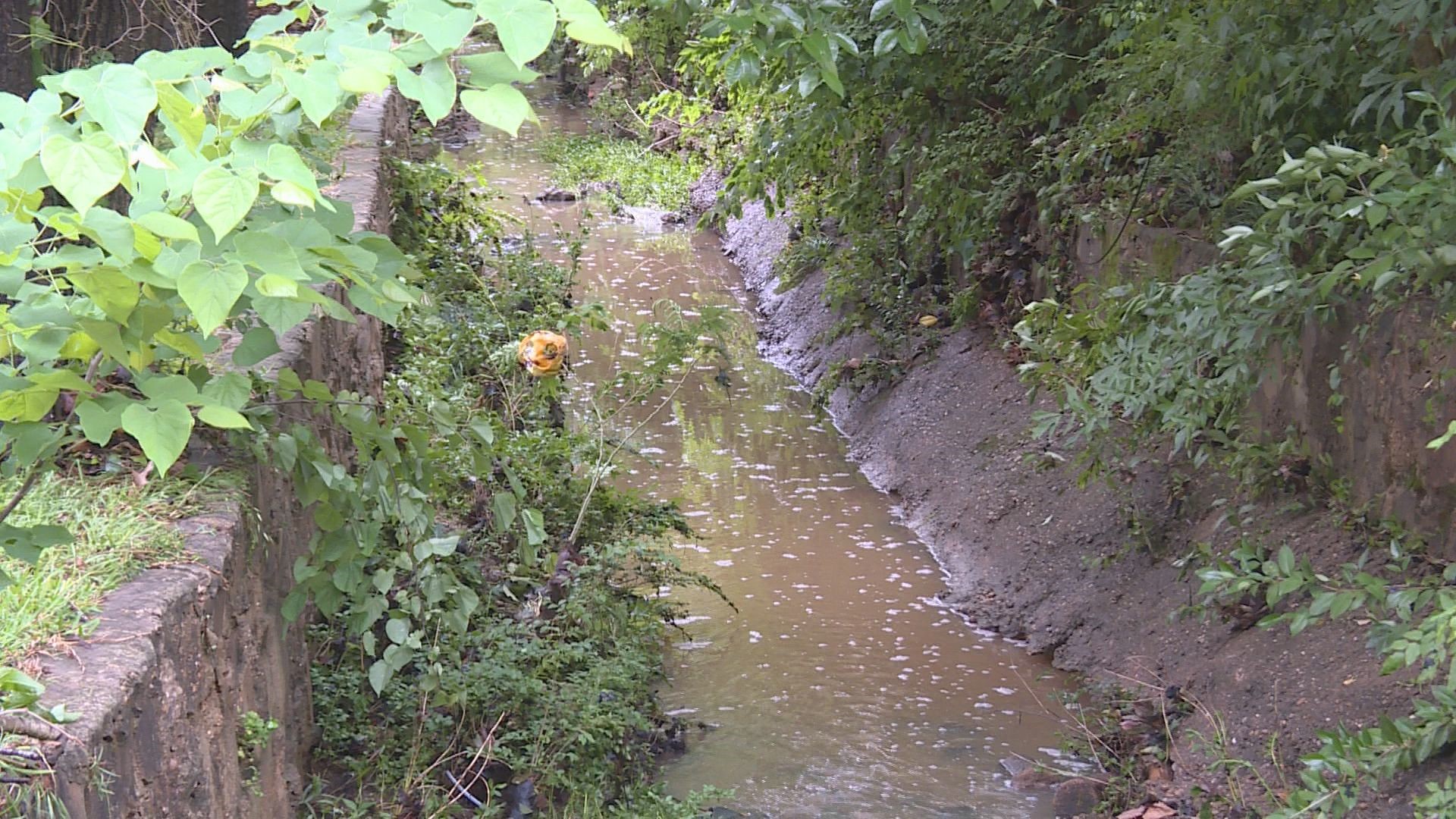 Tyler family tired of cleaning up flooded home | cbs19.tv