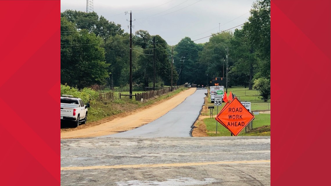 Traffic slows to one lane due to paving of Smith CR 2191 in Tyler ...
