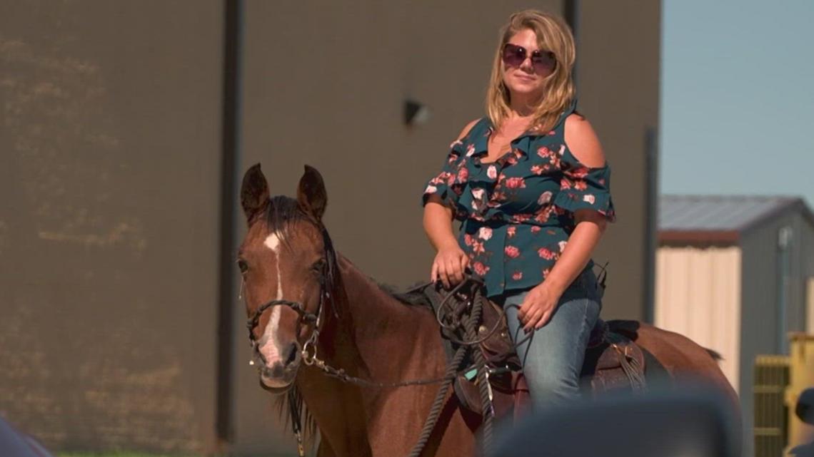 Wylie mom picks up daughter from school on horseback | cbs19.tv