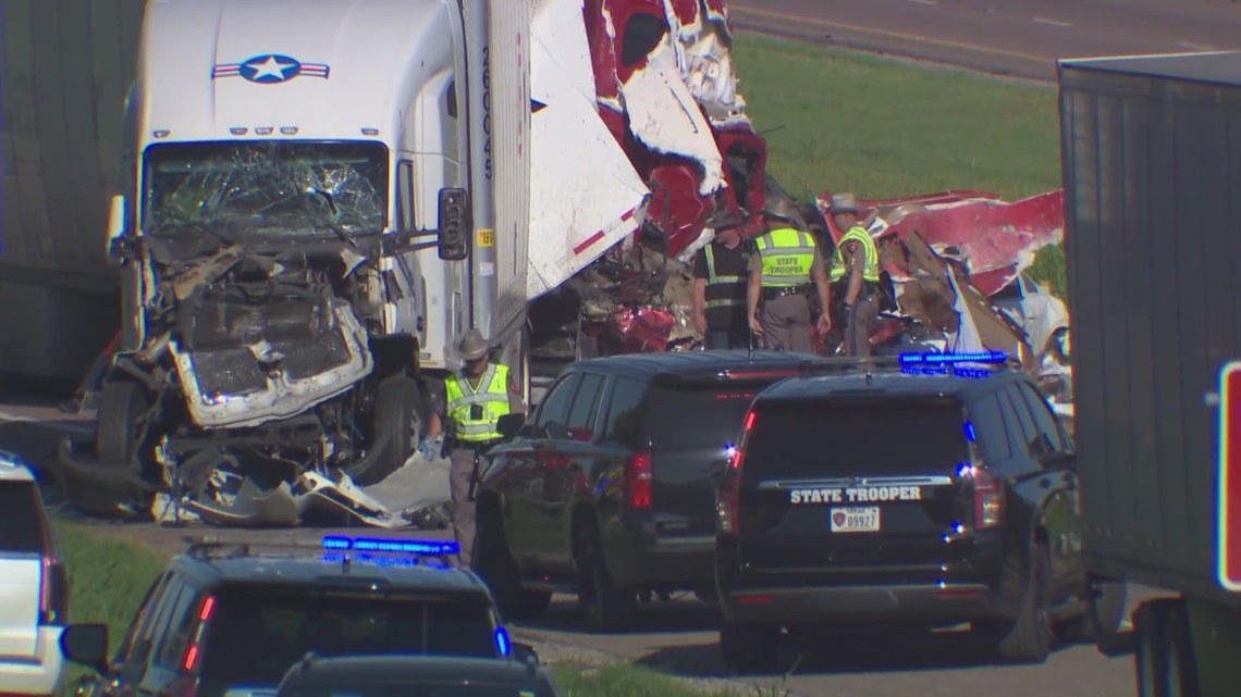 Trucker charged in deadly North Texas crash that killed 5 | cbs19.tv