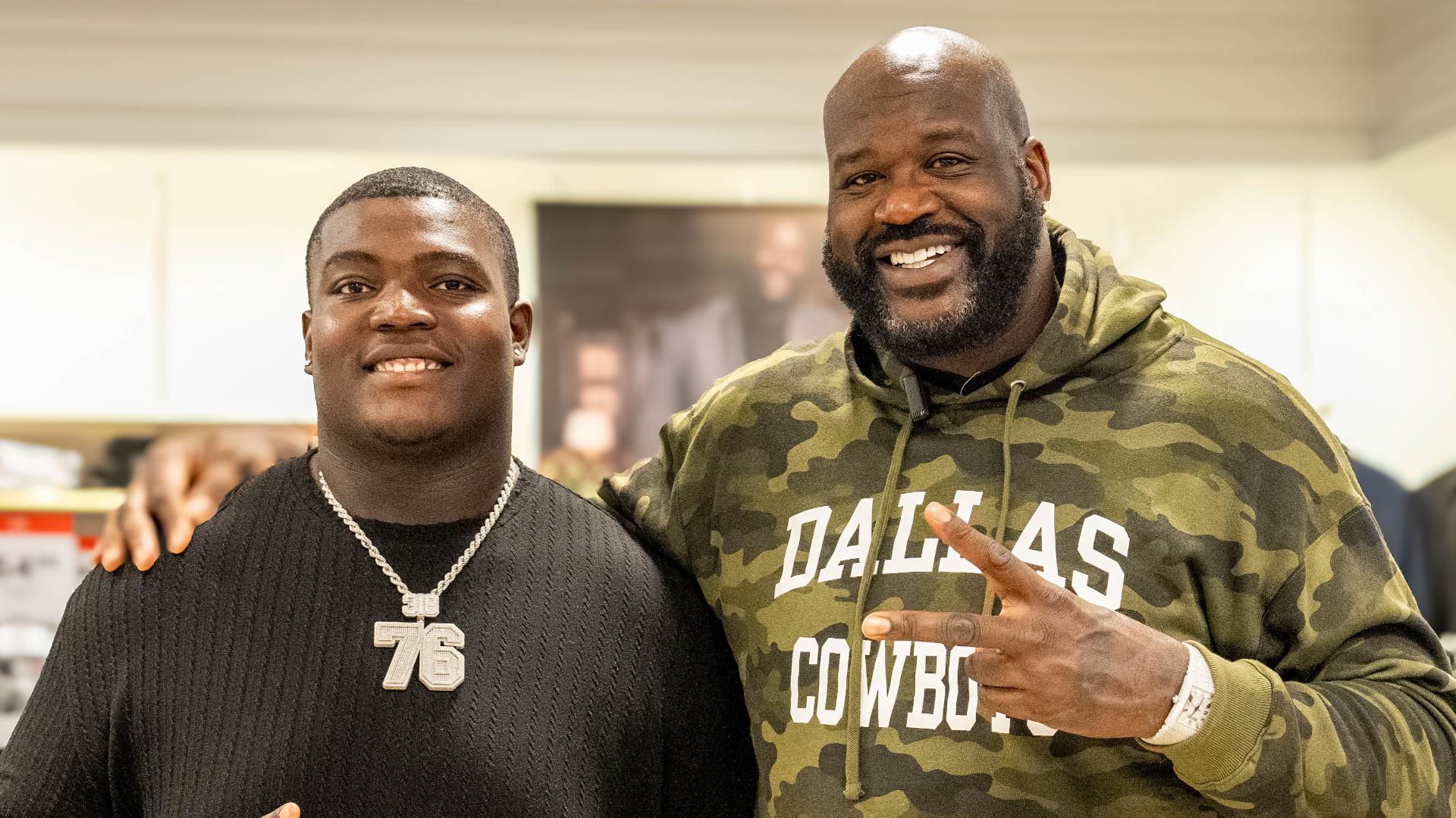 Shaq-a-claus! Texas couple surprised with holiday shopping spree | cbs19.tv
