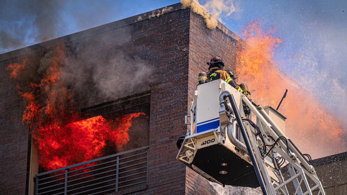 Fort Worth, Texas apartment fire: Nearly 850 people displaced by ...